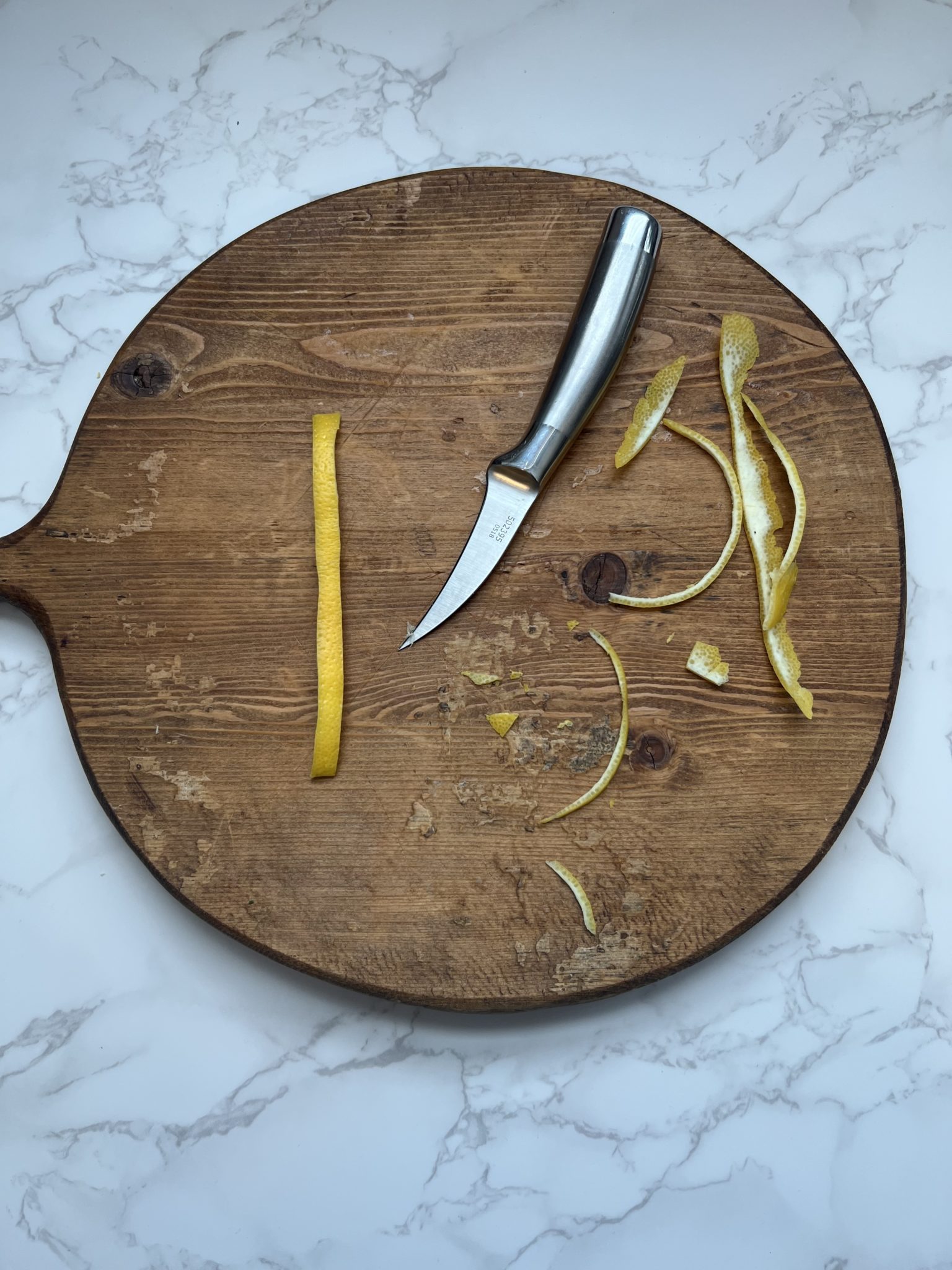 How To Make an Easy Citrus Twist Garnish For Cocktails | Outside The ...