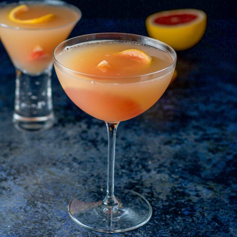 20 Refreshing Grapefruit Vodka Cocktails | Outside The Wine Box